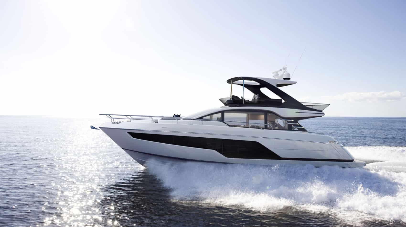 Fairline Squadron 58 Luxuyacht bei Boote Riedl